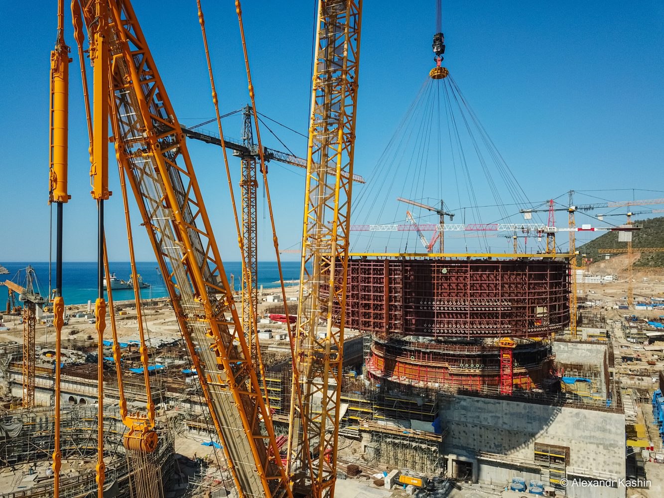 Atom Stimulates Turkish Economy