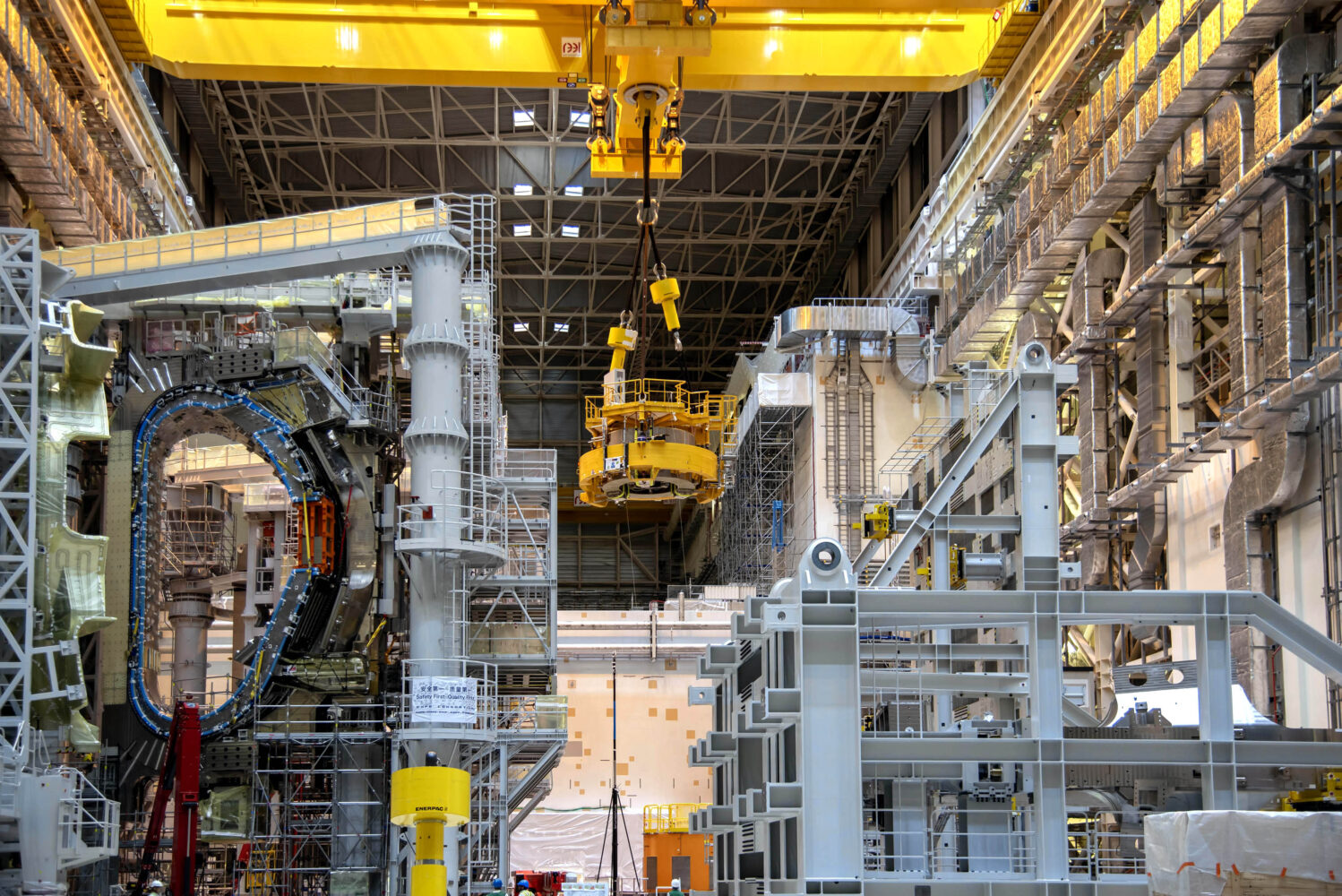Thermonuclear Fusion: On the Path to Power Generation