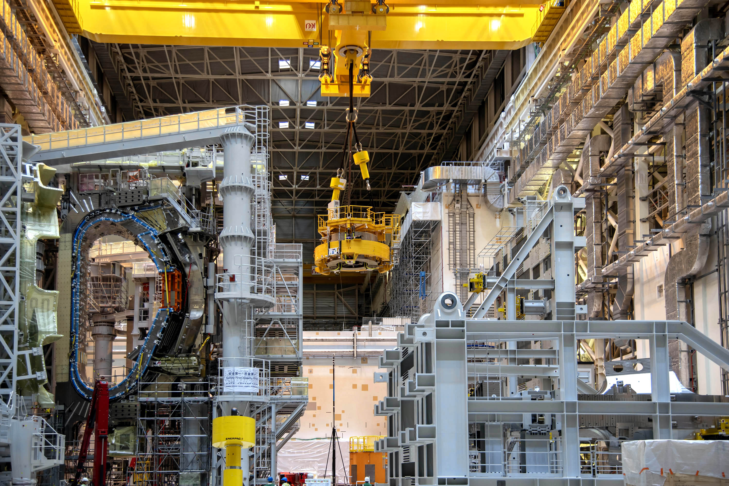 Thermonuclear Fusion: On the Path to Power Generation